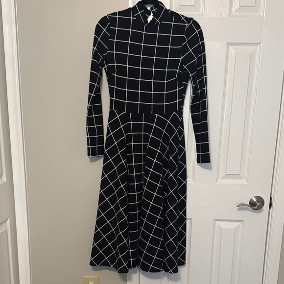 SHEIN | Dresses | Keyhole Back Fit And Flare Dress Size S | Poshmark
